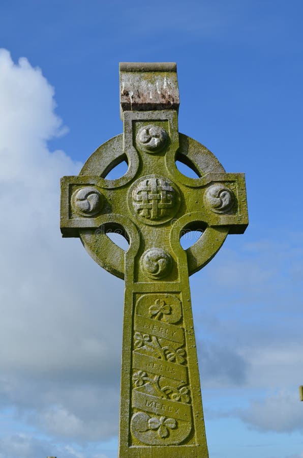 Stone Celtic Cross Stock Photos - Download 2,200 Royalty Free Photos