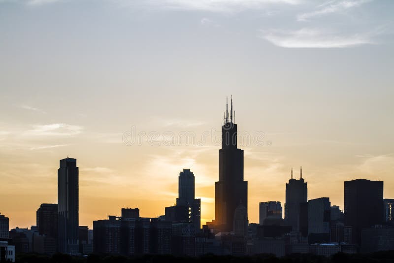 Beautiful Chicago Skyline at Sunset Stock Image - Image of landmark ...