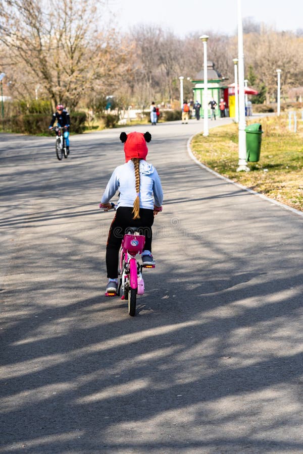 Beautiful City Park and People Having Fun in Bucharest, Romania, 2023 ...