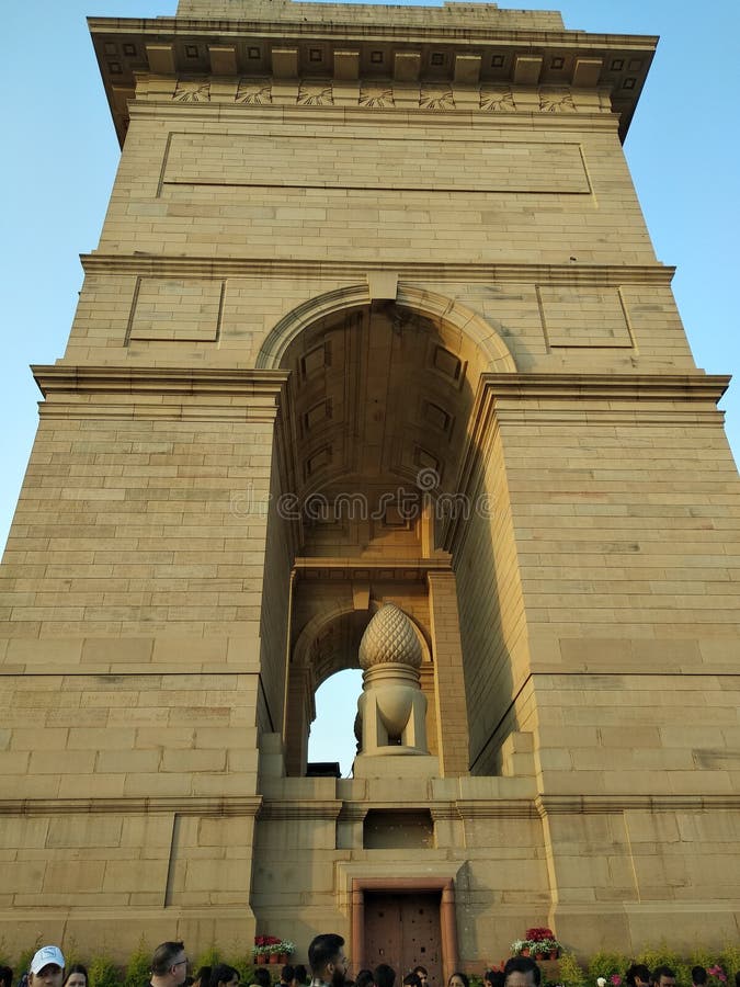 India gate in Delhi editorial image. Image of blue, landmark - 152573200