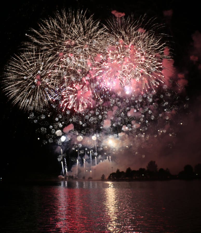 Beautiful Display of Fireworks Editorial Photography - Image of night ...