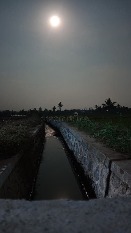 Beautiful Full Moon at Night Stock Photo - Image of moon, indonesia ...