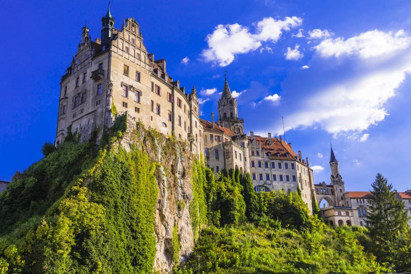 Fairy Tale Medieval Castle Burg Eltz in the Moselle Region of Germany ...