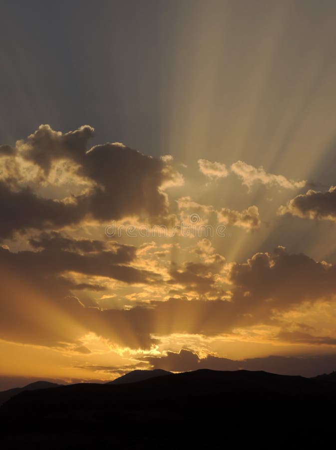 Beautiful Golden Sunset Behind Mountain Stock Image - Image of dusk ...