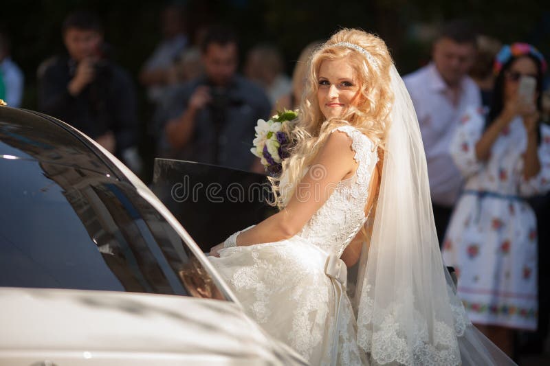 Beautiful Gorgeous Stylish Bride Getting Prepared in the Morning Stock ...