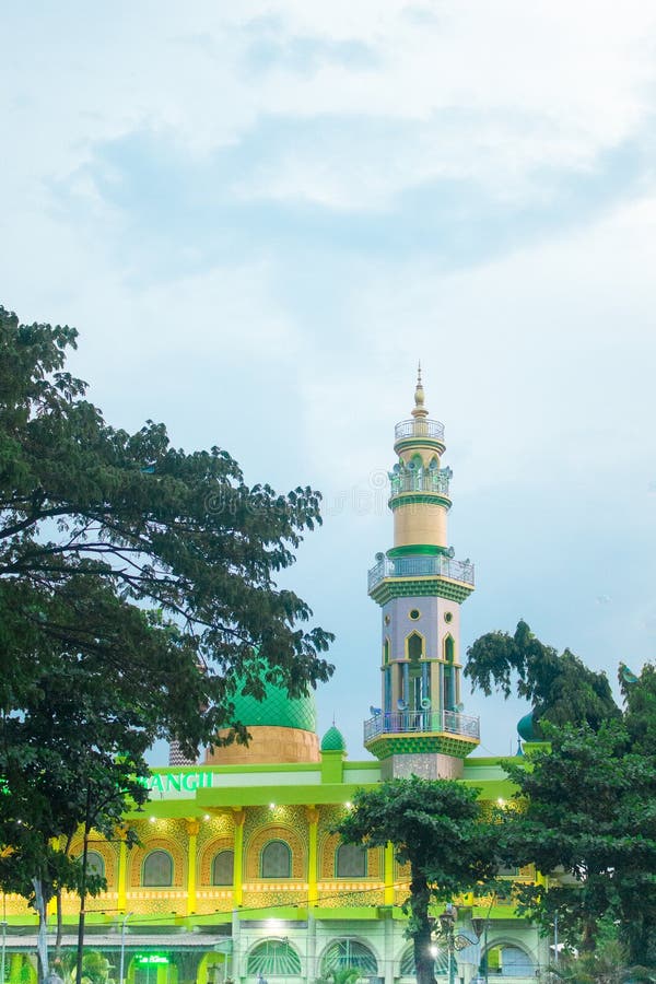 Beautiful Green Mosque in Indonesia Stock Image - Image of mosque, pray ...