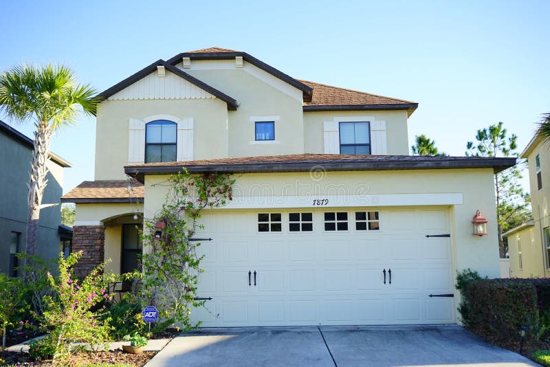 Mansion in Tampa Florida stock image. Image of neighborhood - 32244287
