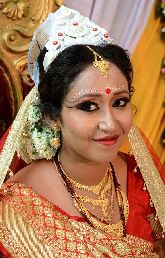 A beautiful indian bride editorial photography. Image of ceemony - 77609677