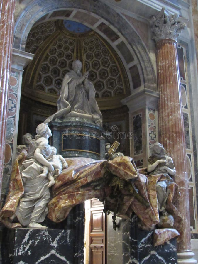 Interior of Saint Peter Church in Vatican. Editorial Stock Image ...