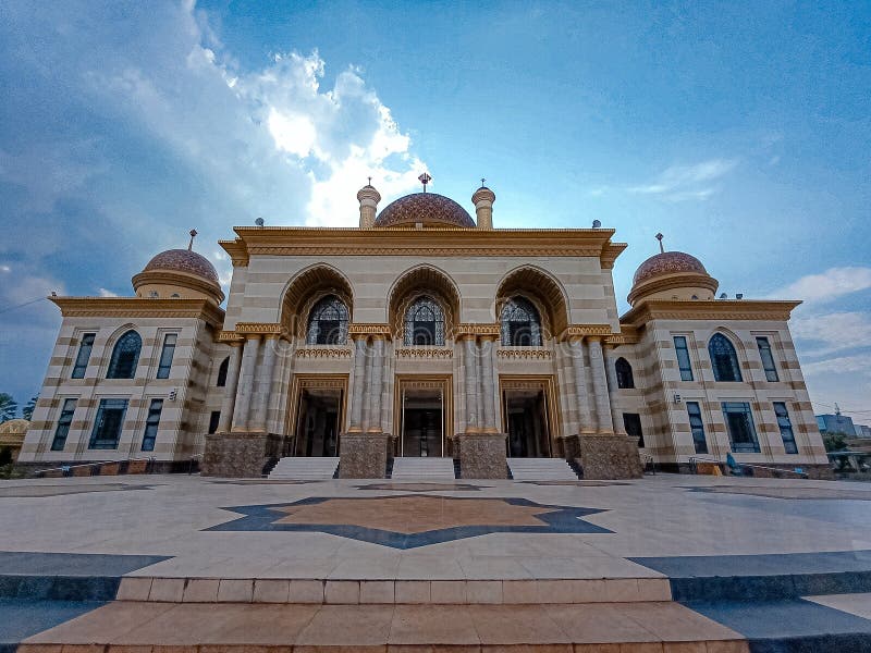Grand Islamic Mosque with Dome Architecture Under Blue Sky Stock Photo ...