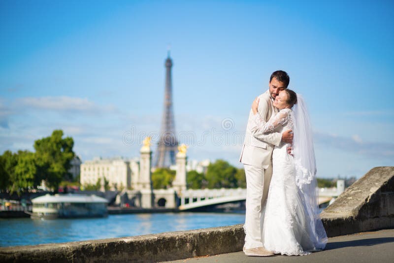 Beautiful Just Married Couple in Paris Stock Image - Image of love ...