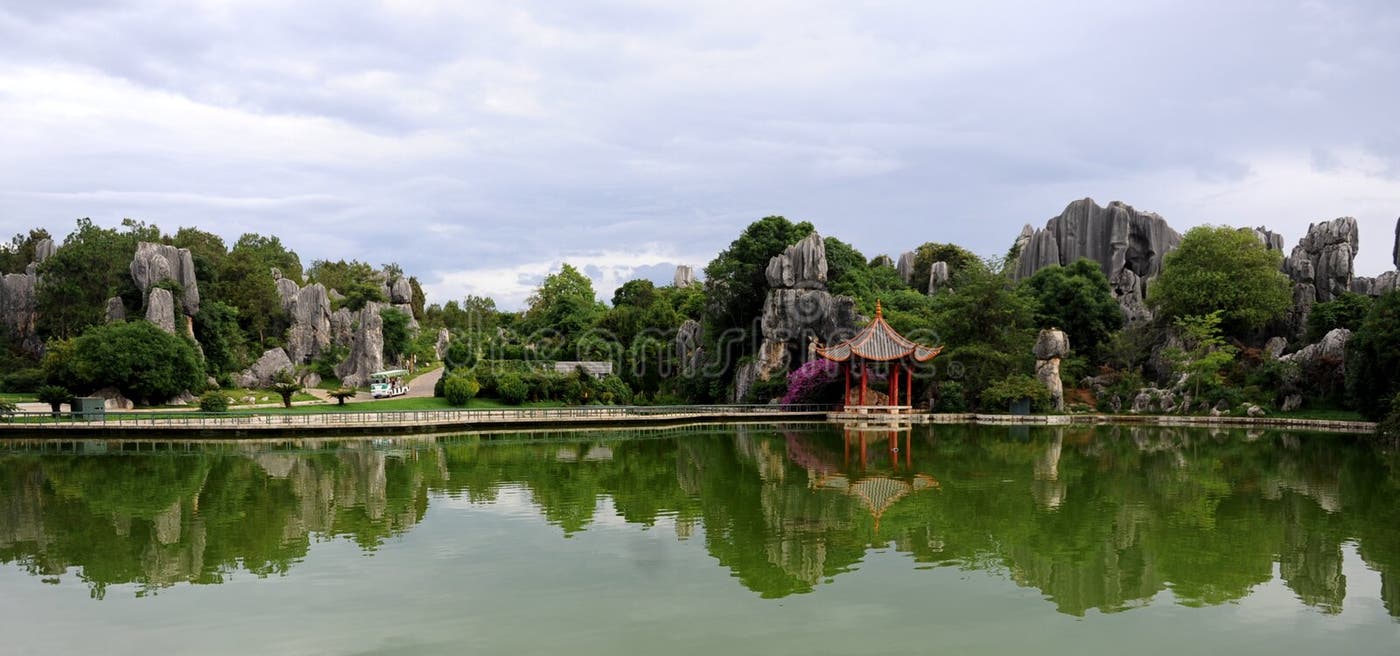 12,036 Beautiful Natural Tourist Attractions Stock Photos - Free ...