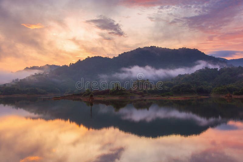 Beautiful Landscape Morning with Rising Sun on Lake Stock Image - Image ...