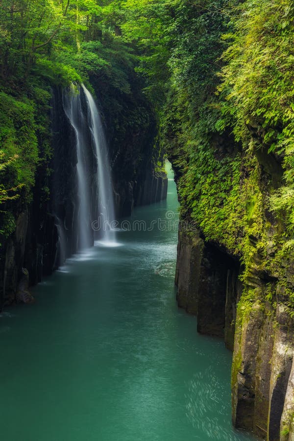 Beautiful Landscape of Takachiho Gorge and Waterfall in Miyazaki ...