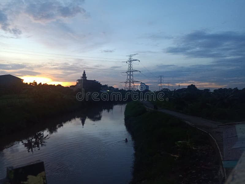 Beautiful Morning River Views, and There are those Who Bathe in the ...