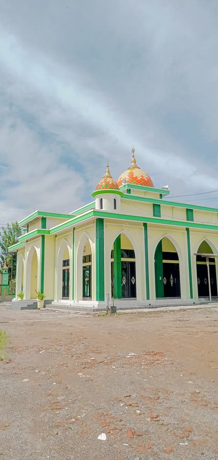 Beautiful Mosque during the Day in Indonesa , this is Very Beautiful ...