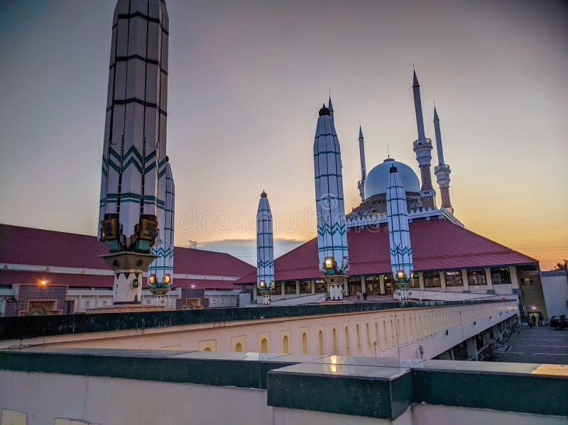 This Beautiful Mosque is Located in Indonesia, Precisely in the Capital ...