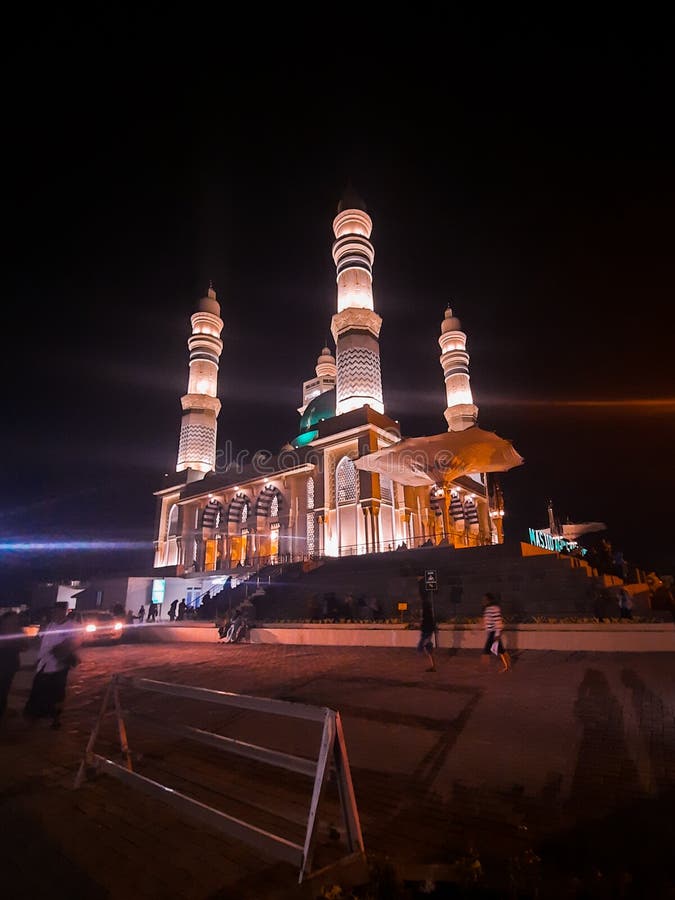 Beautiful mosque at night. editorial image. Image of reflection - 263705990