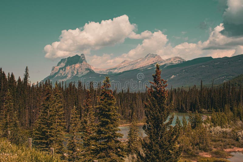 Beautiful Mountain View Along the Icefields Parkway, Banff National ... Beautiful Mountain View Along the Icefields Parkway, Banff National ...
