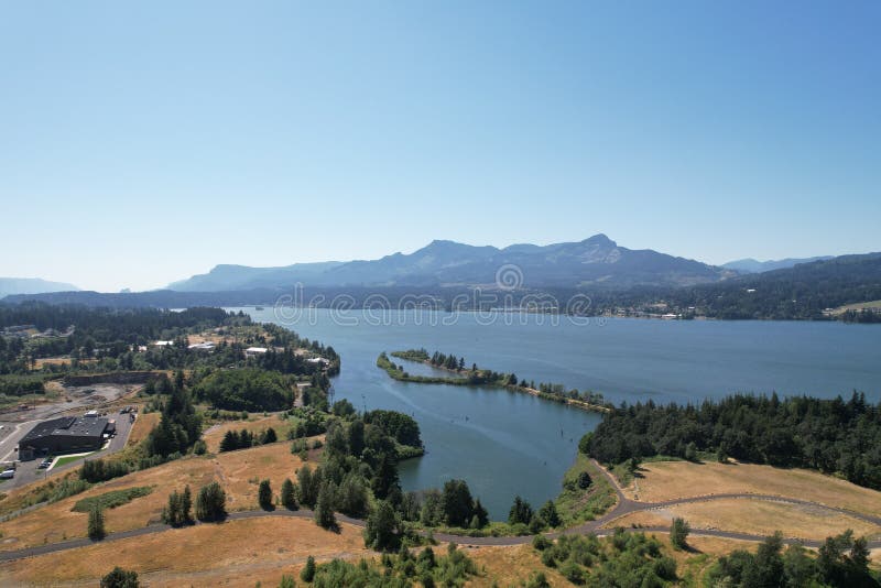 Beautiful Mountain View in Oregon Stock Image - Image of lake, hill ...