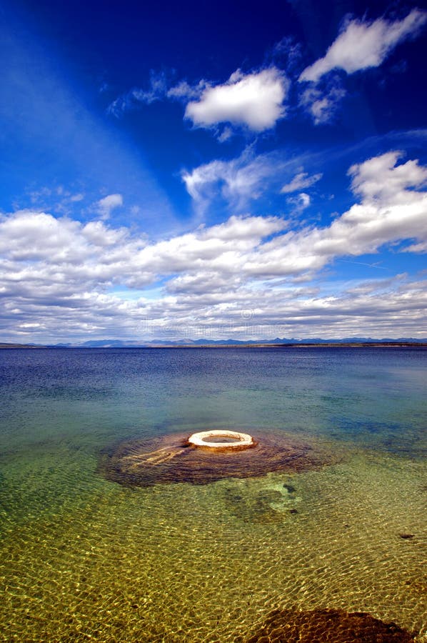 Beautiful Ocean Atoll stock image. Image of light, pacific - 12414609