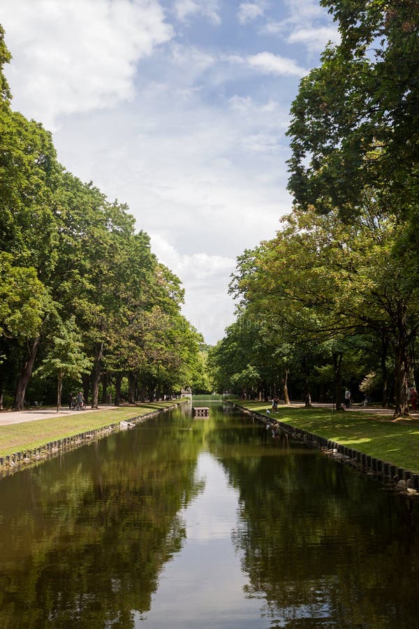 Beautiful Park Scene in Public Park Stock Image - Image of lake, lawn ...