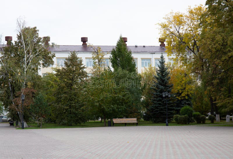 A Beautiful Path on the Central Square of the City of Tyumen in Autumn ...