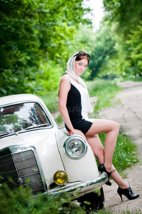 Beautiful Pin-up Styled Girl Picture. Image: 9986664