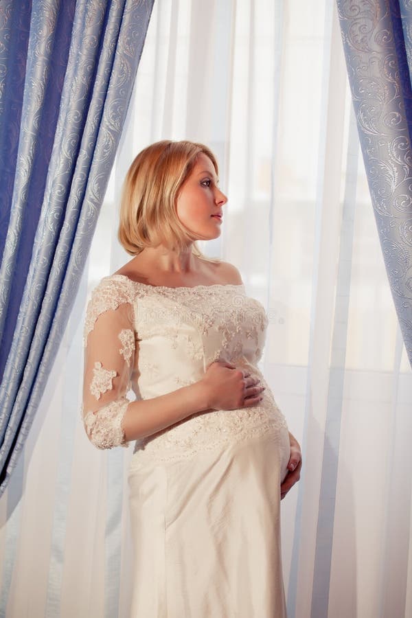 41+ Pregnant bride Free Stock Photos - StockFreeImages