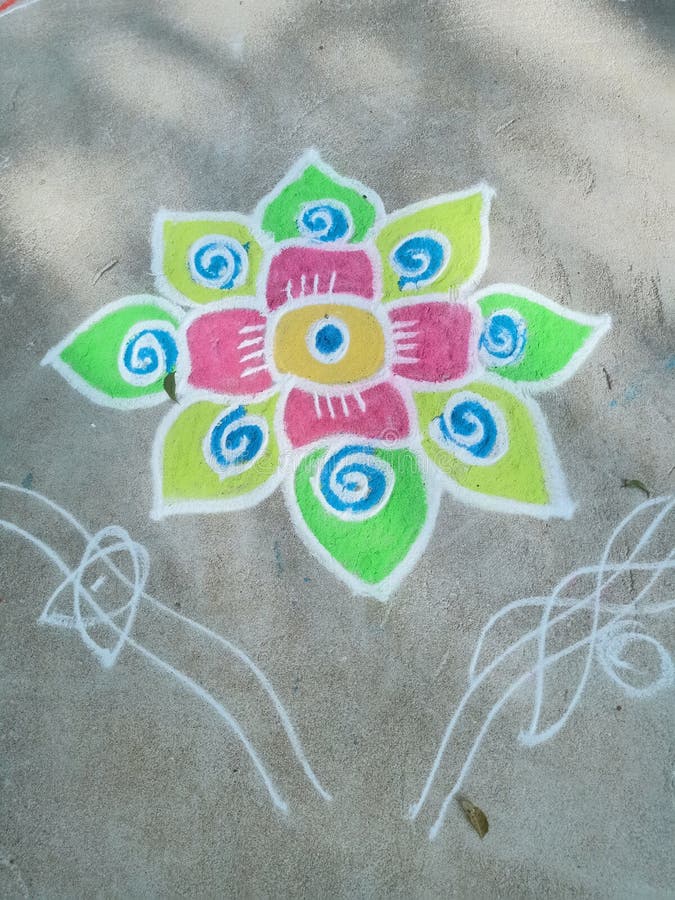 Beautiful Rangoli Art with Diya Lamp on Diwali Fetival-india Stock ...