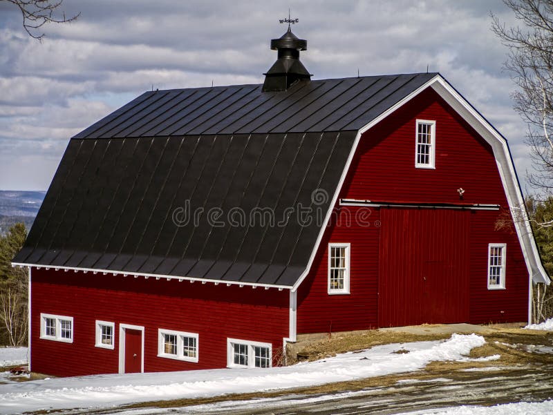 Red Barn Agricultural Building Stock Image - Image of farm, hampshire ...