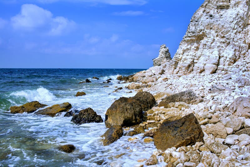 Beautiful rocky sea coast stock image. Image of stone - 32847169