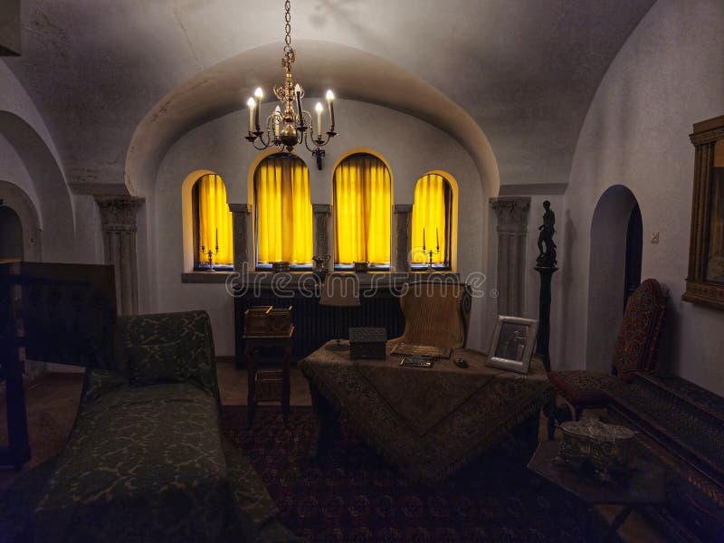 Beautiful Romania - a Short Visit Inside Peles Castle in Sinaia ...