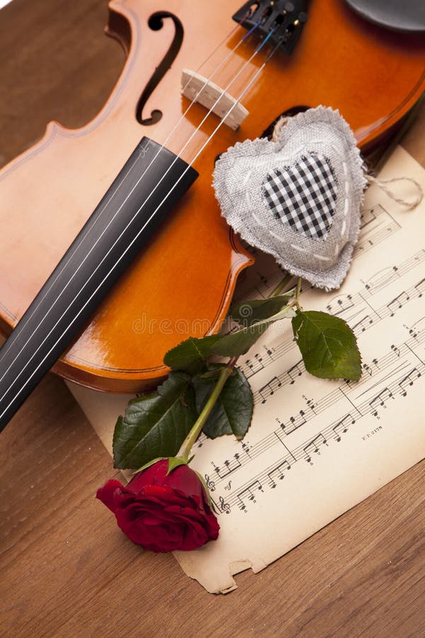Beautiful Roses, Heart and Violin! Stock Image - Image of wood, violin ...