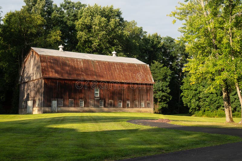 Old red barn stock image. Image of unused, hill, falling - 24167953