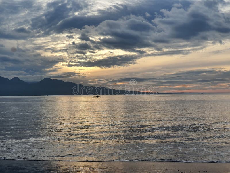 Scenery on the Beach that Will Rise the Sun Stock Image - Image of ...