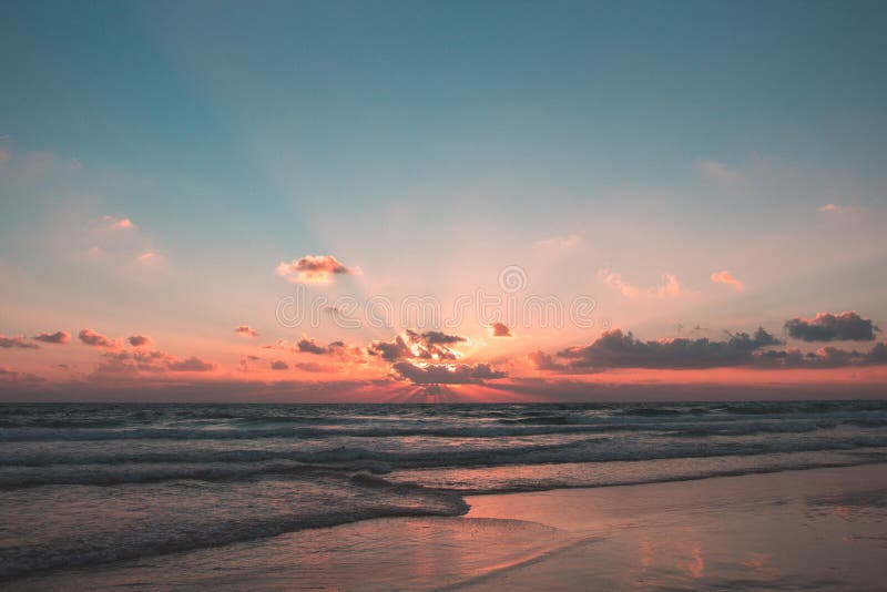 Ocean During Golden Hour Picture. Image: 115694366