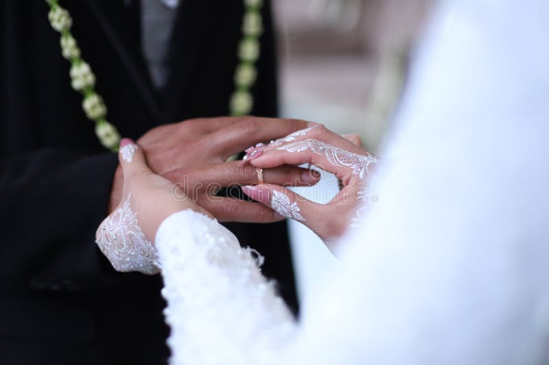 Simple and Elegant Wedding Ring Stock Image - Image of simple, female ...