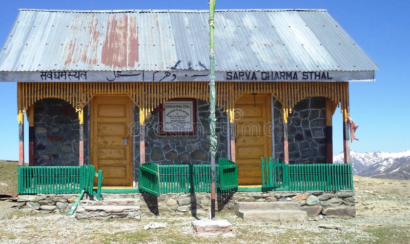 Beautiful Small Rest House At Razdaan Pass India Editorial Photography ...