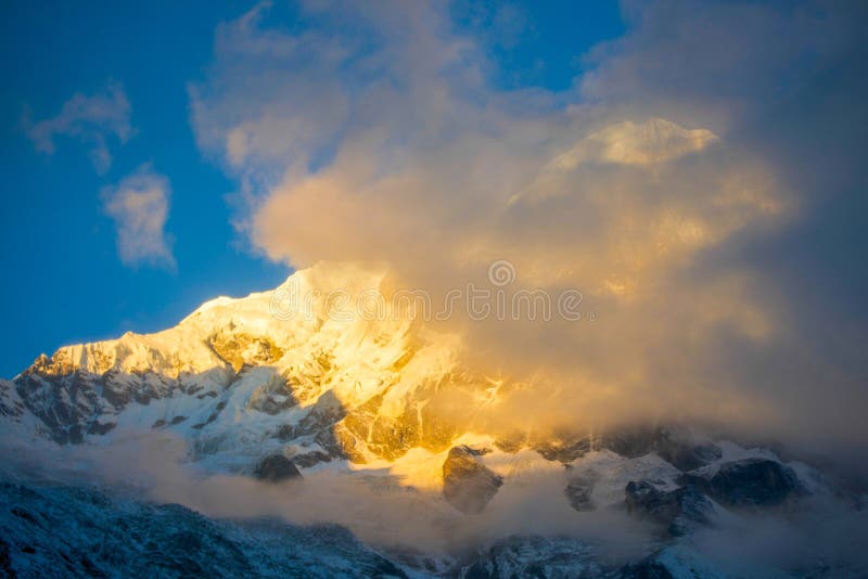 Beautiful Snow Mountain of Annapurna Himalayan Range Stock Photo ...