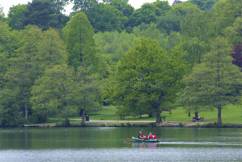 Tilgate Park, West Sussex, England Editorial Photo - Image of colourful ...