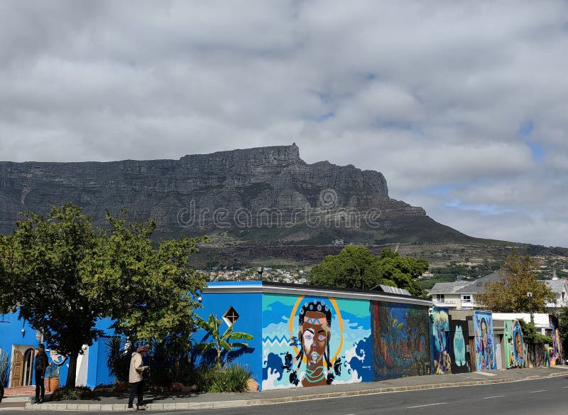 Beautiful Street Art in Cape Town with Table Mountain As Backdrop ...