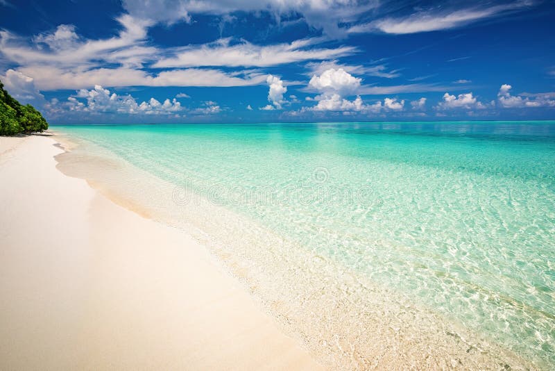 Beautiful Sunny Ocean Beach, Maldives Stock Image - Image of summer ...