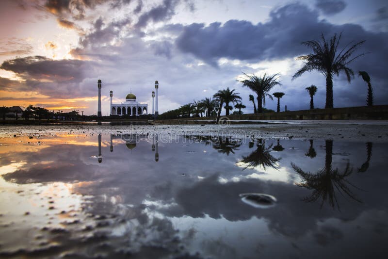 Beautiful sunrise stock image. Image of islamic, islam - 48215761