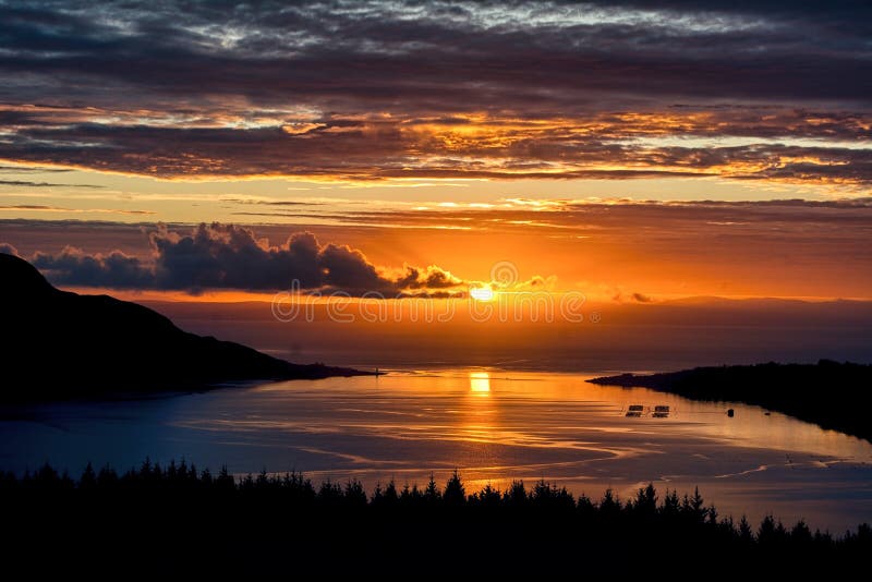 Sunrise Over Scottish Beach Stock Photo - Image of sunrise, scottish ...