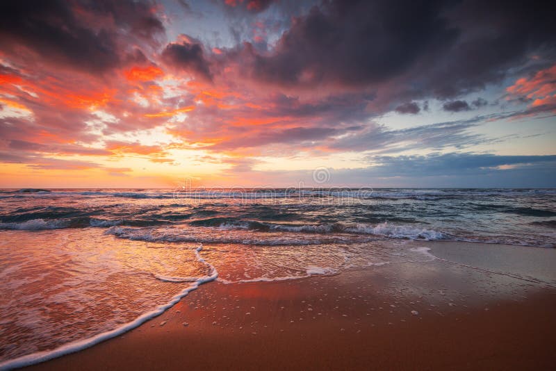 Beautiful Sunrise Over the Sea Horizon and Beach Shore with Scenic ...