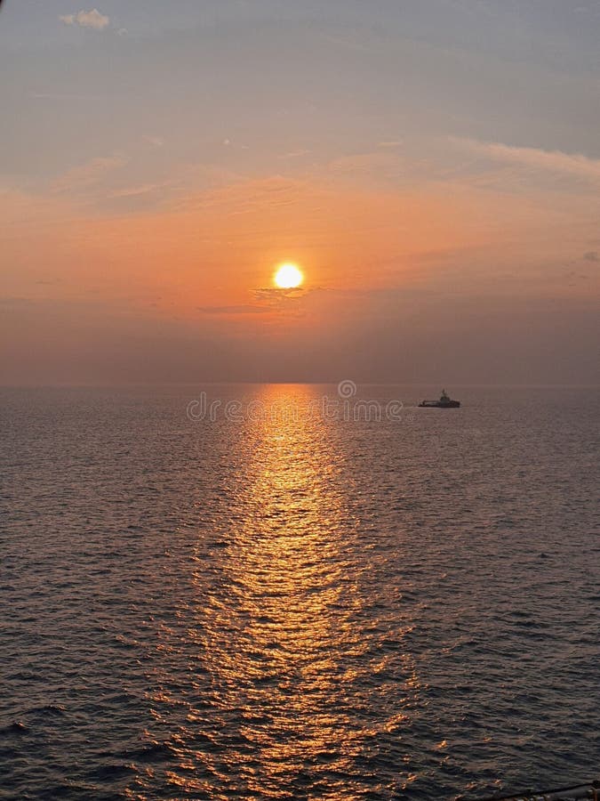Beautiful Sunset in Arabian Gulf Stock Image - Image of beautiful, arab ...