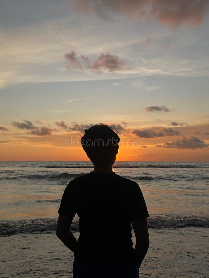 Beautiful sunset dan sea stock image. Image of dawn - 375099493