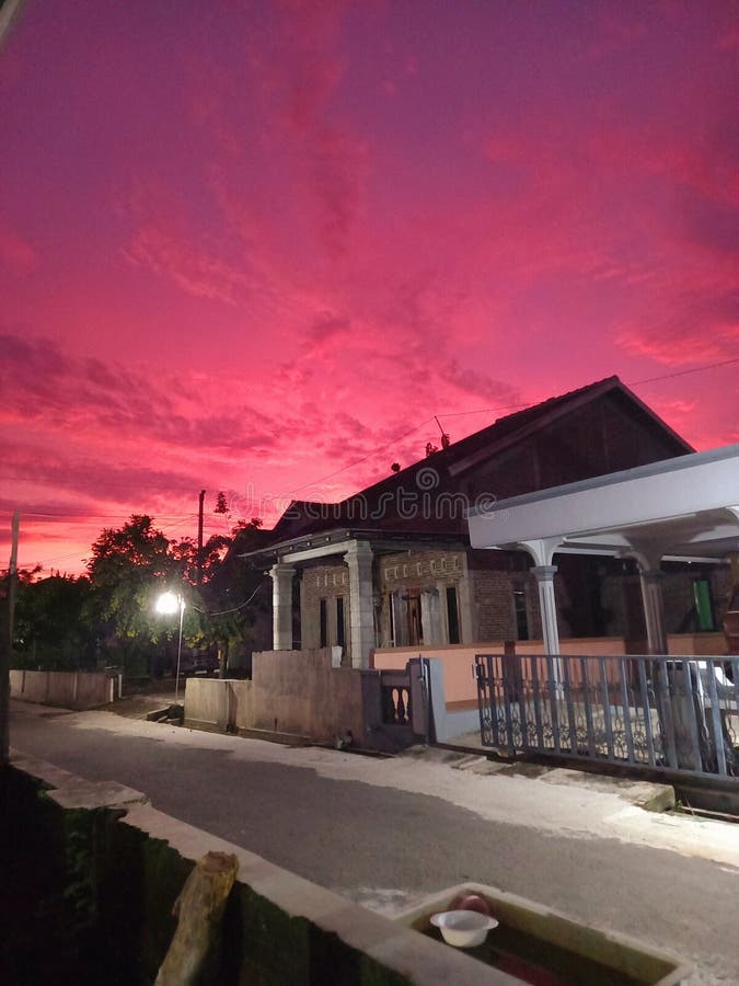 Beautiful Sunset Front Home Stock Image - Image of evening, sunset ...