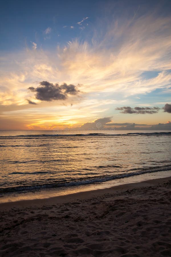 Beautiful Sunset of the Pacific Stock Image - Image of island ...